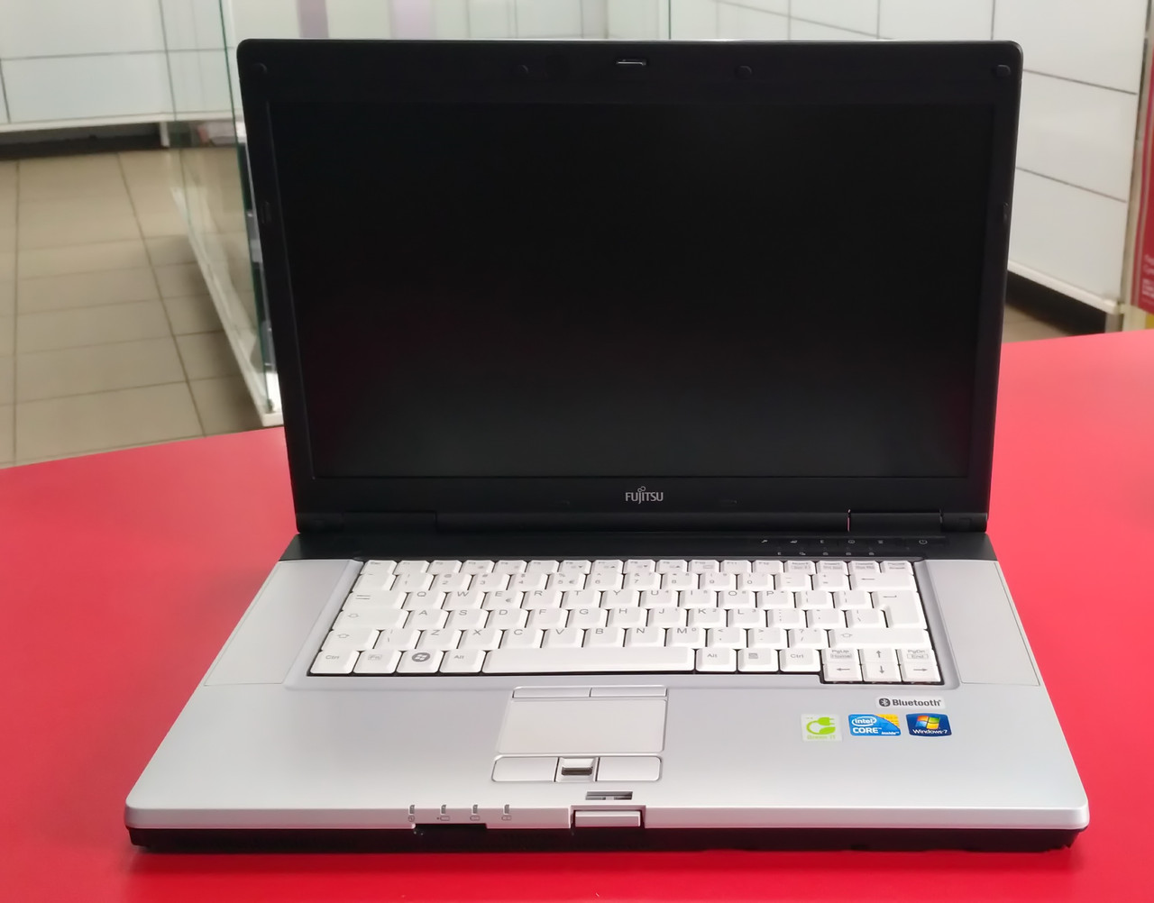 Ноутбук Fujitsu LifeBook E780 15.6" Intel Core i7 2.67 GHz 4 GB RAM 250 ...