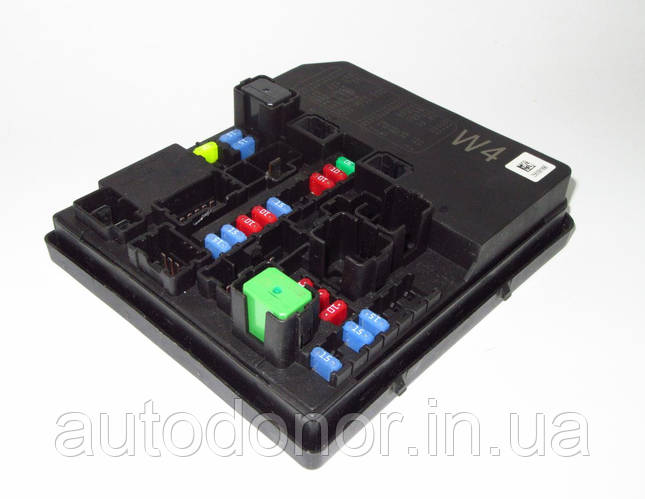 Купить Блок предохранителей подкапотный большой левый Nissan Leaf AZE0 ...