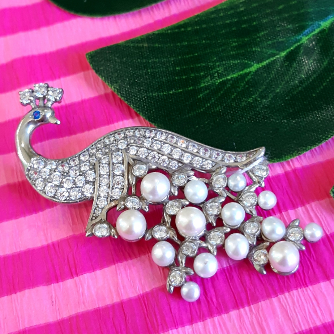 Женская серебряная брошь с жемчугом Павлин - Брошка Павлин родированное ...