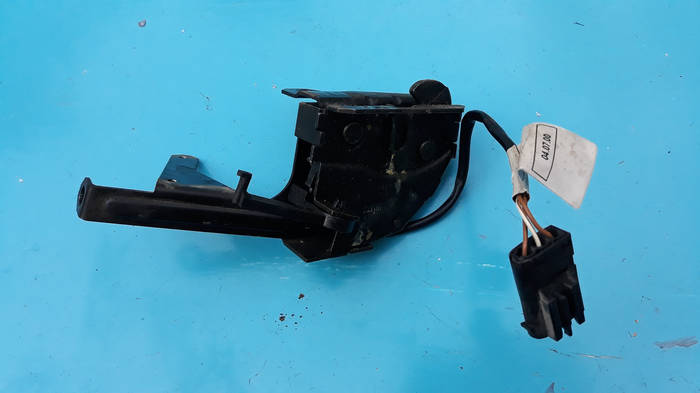 Замок заднього скла бмв е39 турінг bmw e39 touring lift 51248238469 ...