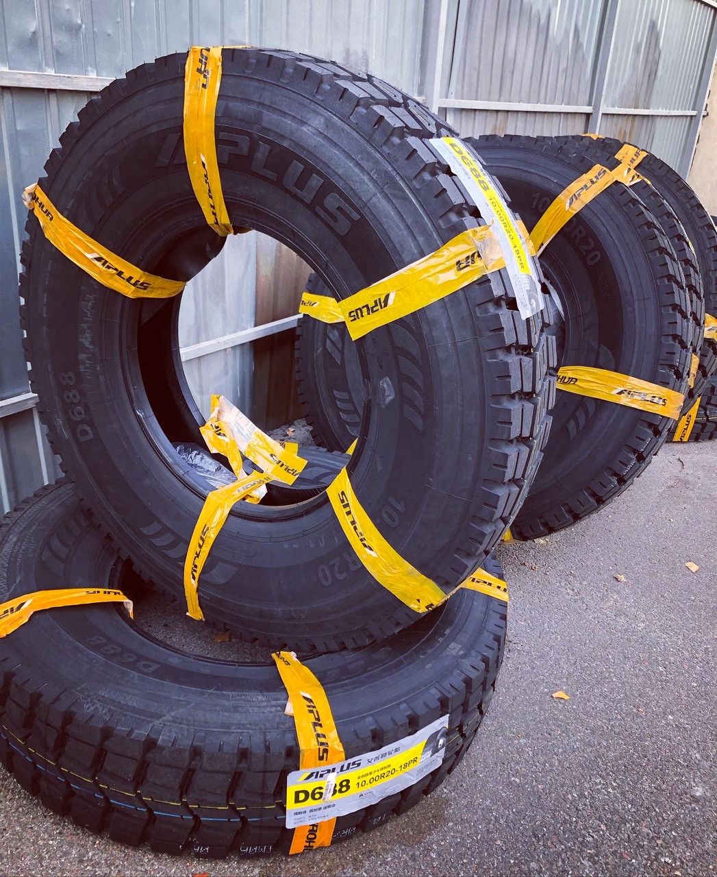 Шина грузовая 10,00R20 Aplus D688: продажа, цена в Киеве ...