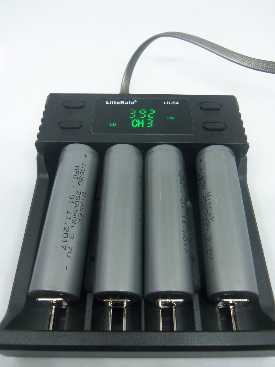 Універсальний ЗУ Liitokala Lii-S4 4 каналу Ni-Mh/Li-ion/LiFePo4 USB LCD ...