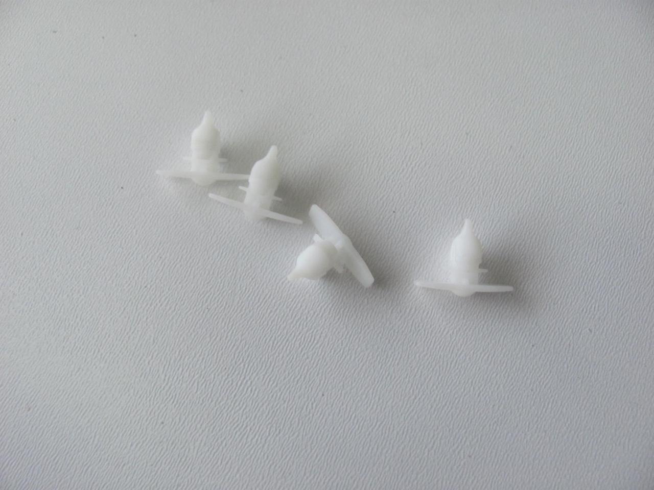 Клипса крепления уплотнителя двери VW T5 03- (цена за 1 шт.) VAG ...