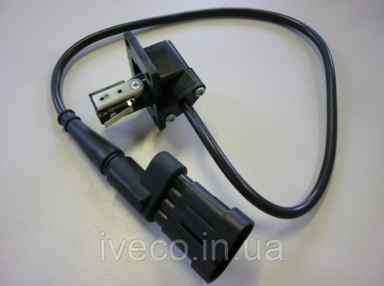 Выключатель света стоп-сигнала Iveco EuroCargo концевик стоп-сигнала ...