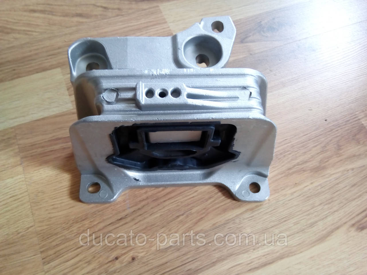 Подушка двигателя правая Renault Master IV, 112108180R: продажа, цена в ...