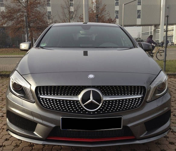 Решетка радиатора Mercedes W176 (12-16) стиль AMG Diamond (серебро) (ID ...