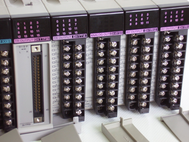 Программируемые логические контроллеры Hitachi (PLC) в Киеве от ...