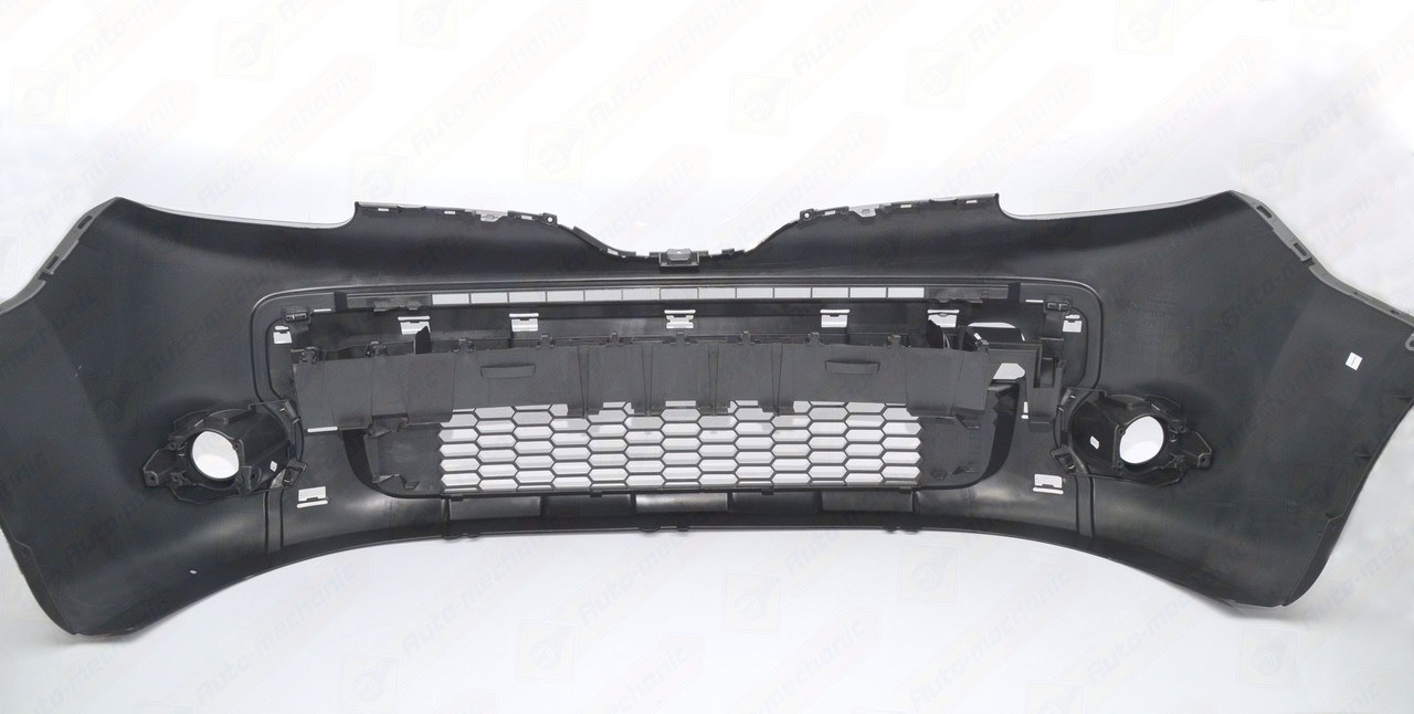 Бампер передній під противотуманки на Renault Kangoo II 2012 ...