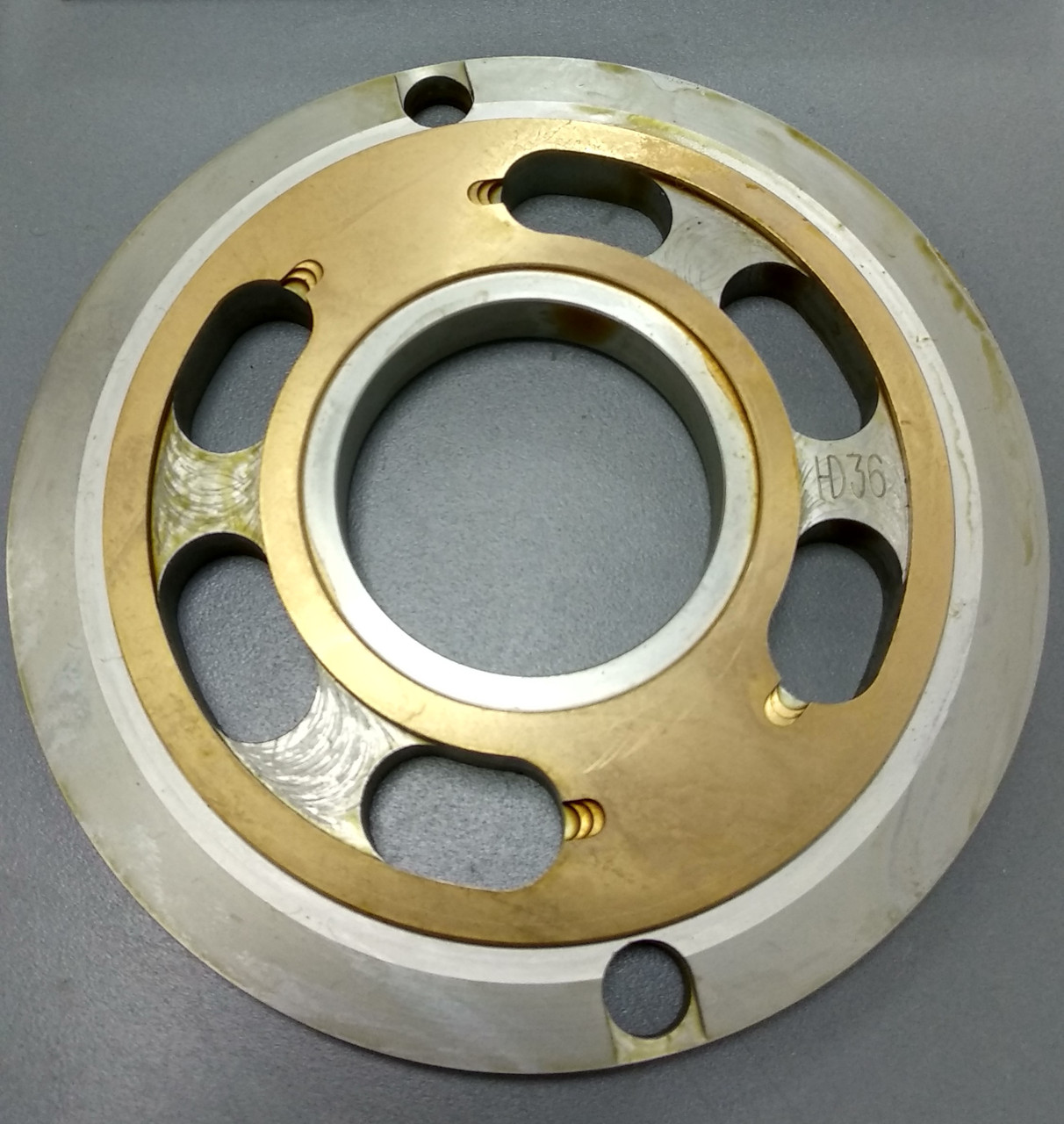 3106481 Распределительная шайба гидромотора (Hitachi 9257254 / 9258325 ...