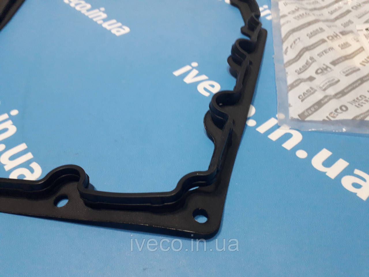 Прокладка кришки вентиляції картера Iveco Stralis Trakker Eurotrakker ...