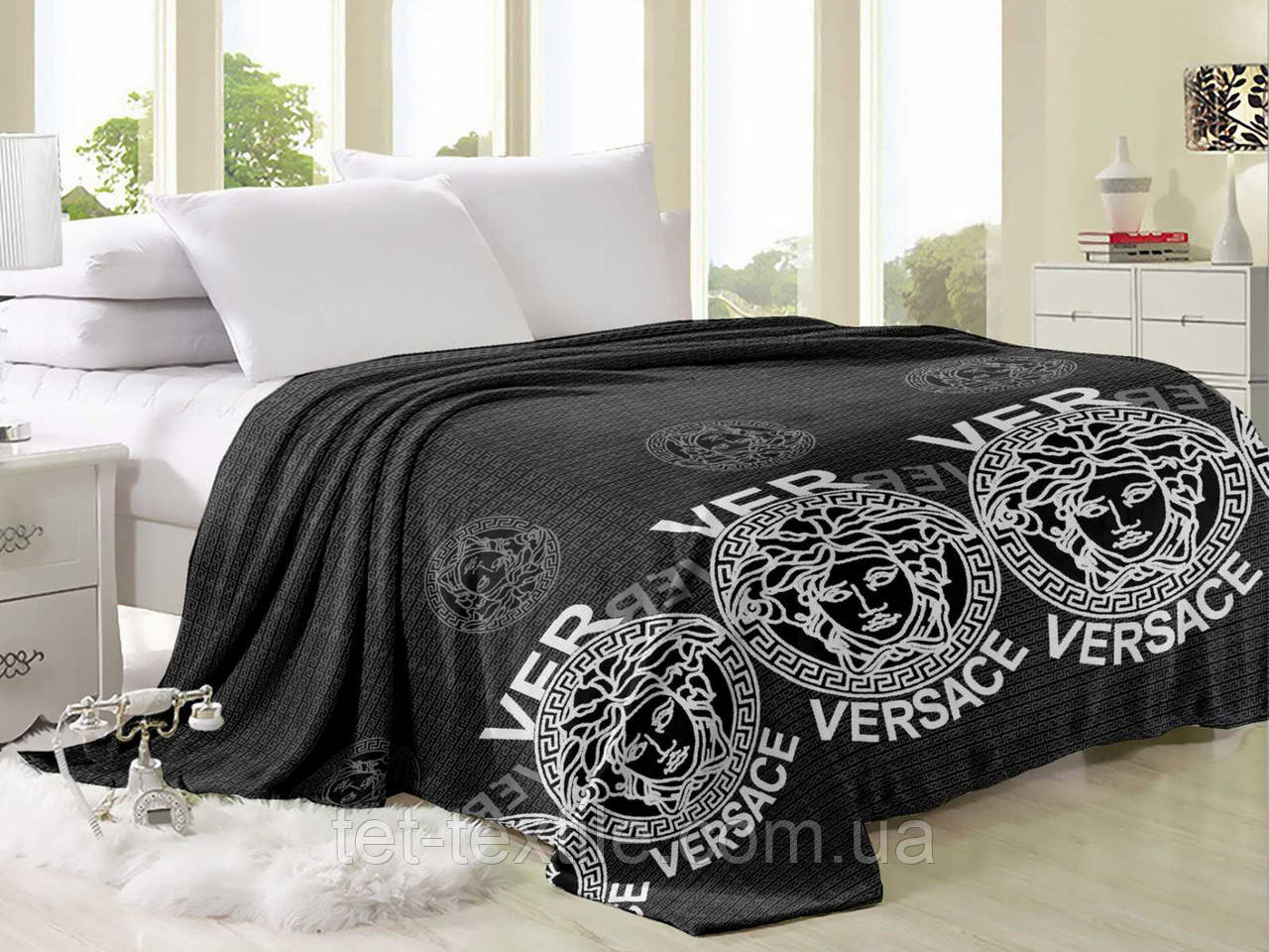 Плед з мікрофібри Велсофт Версаче чорный з орнаментом 220х240 см продаж ціна у Одесі Пледи та