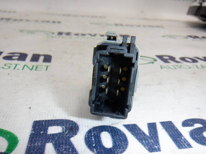 Купить Кнопка ЭСП Renault CLIO 3 2005-2012 (Рено Клио 3), 8200214936 ...