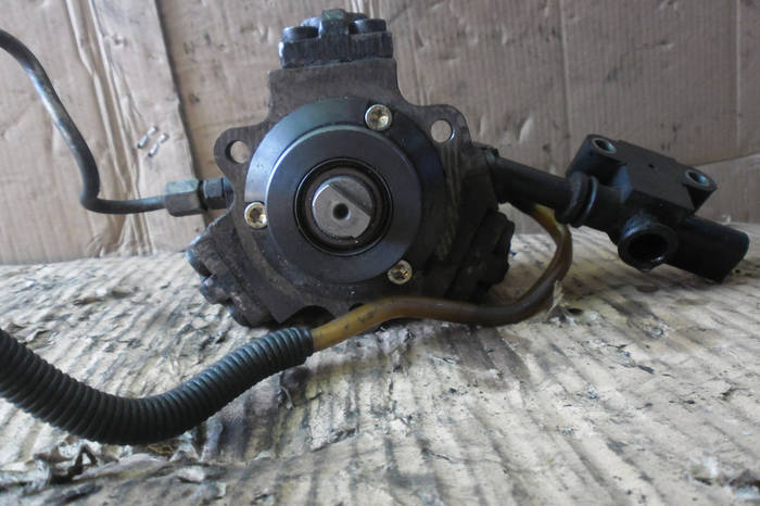 Топливный насос Mercedes-Benz Sprinter 2.2- 2.7 cdi.0445010008 Мерседес ...