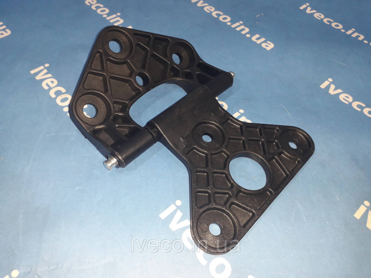 Навіс капота Iveco Trakker Stralis Івеко Тракер Страліс 504306106 ...