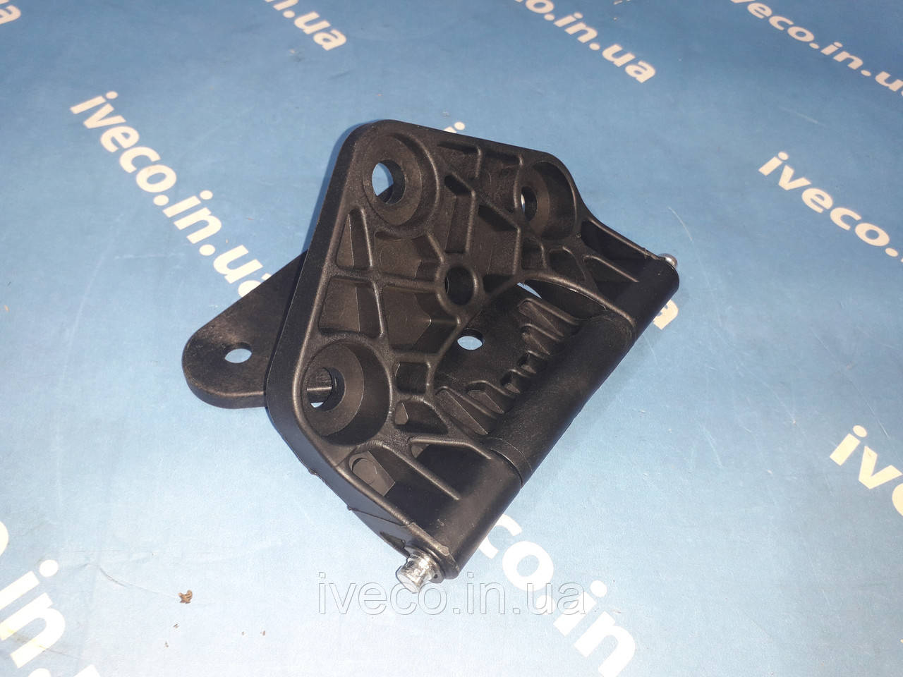Навіс капота Iveco Trakker Stralis Івеко Тракер Страліс 504306106 ...