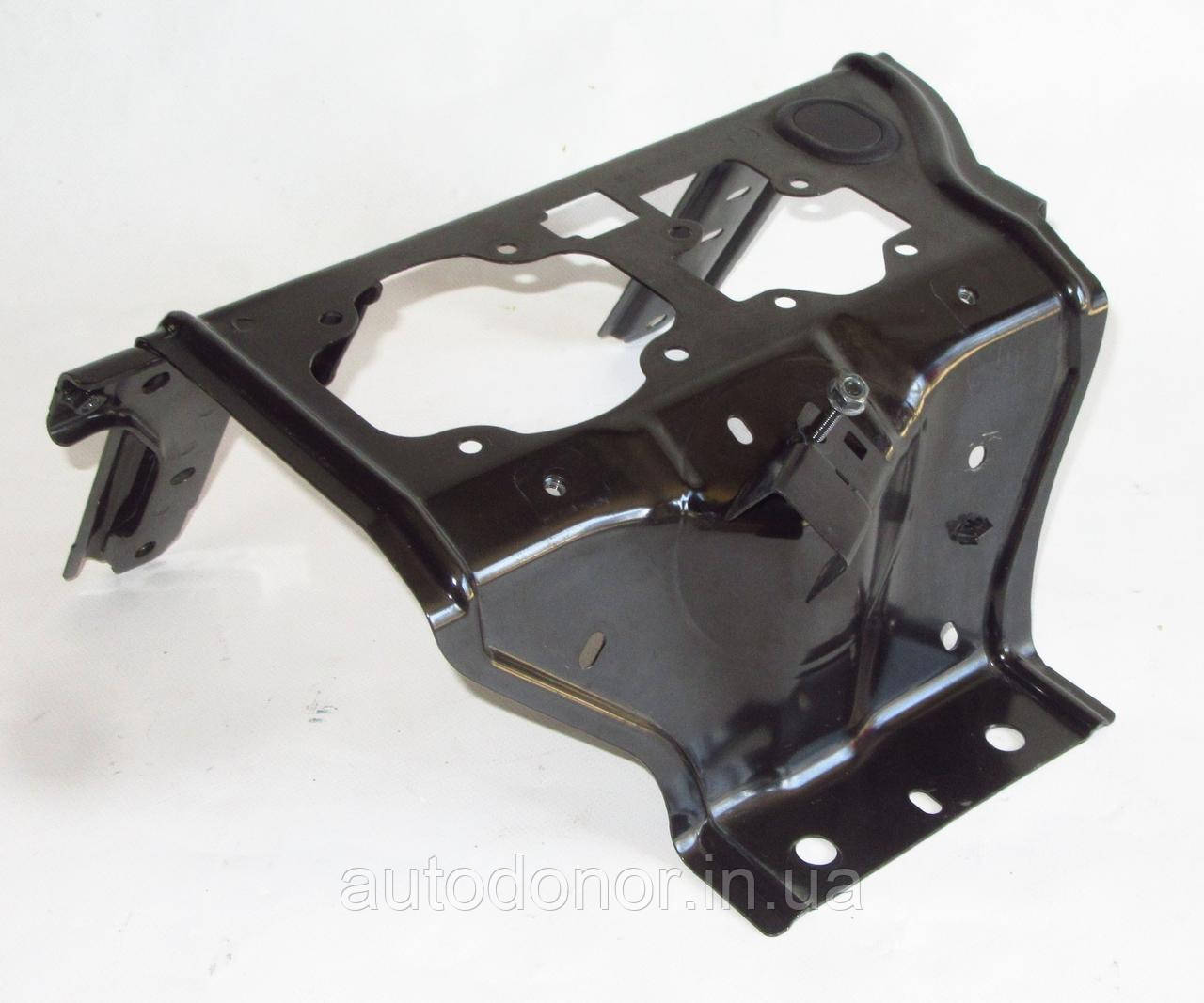 Кріплення/ кронштейн зарядного порту Nissan Leaf AZE0 (13-17) 62550 ...