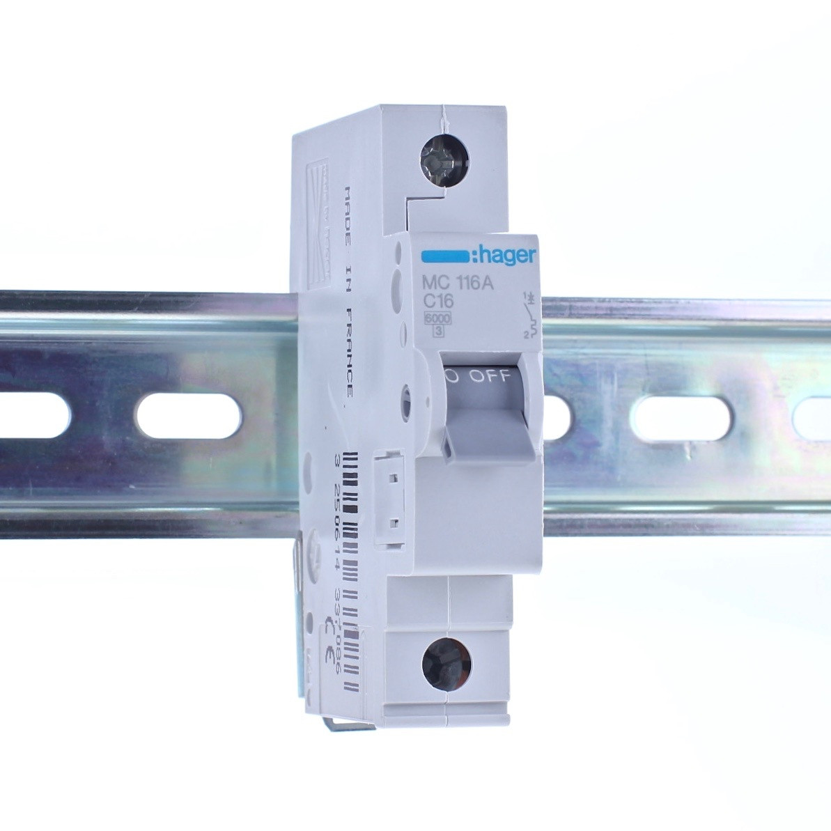 Автоматичний вимикач 1P 6kA C-16A 1M, Hager MC116A: продаж, ціна у Києві. Автоматичні вимикачі ...