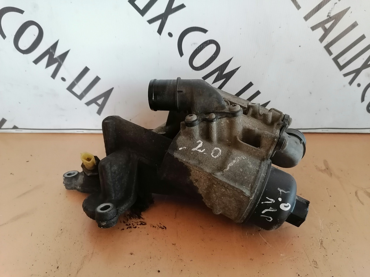 Корпус масляного фильтра и охладителя, теплообменник, 8200797762 ...