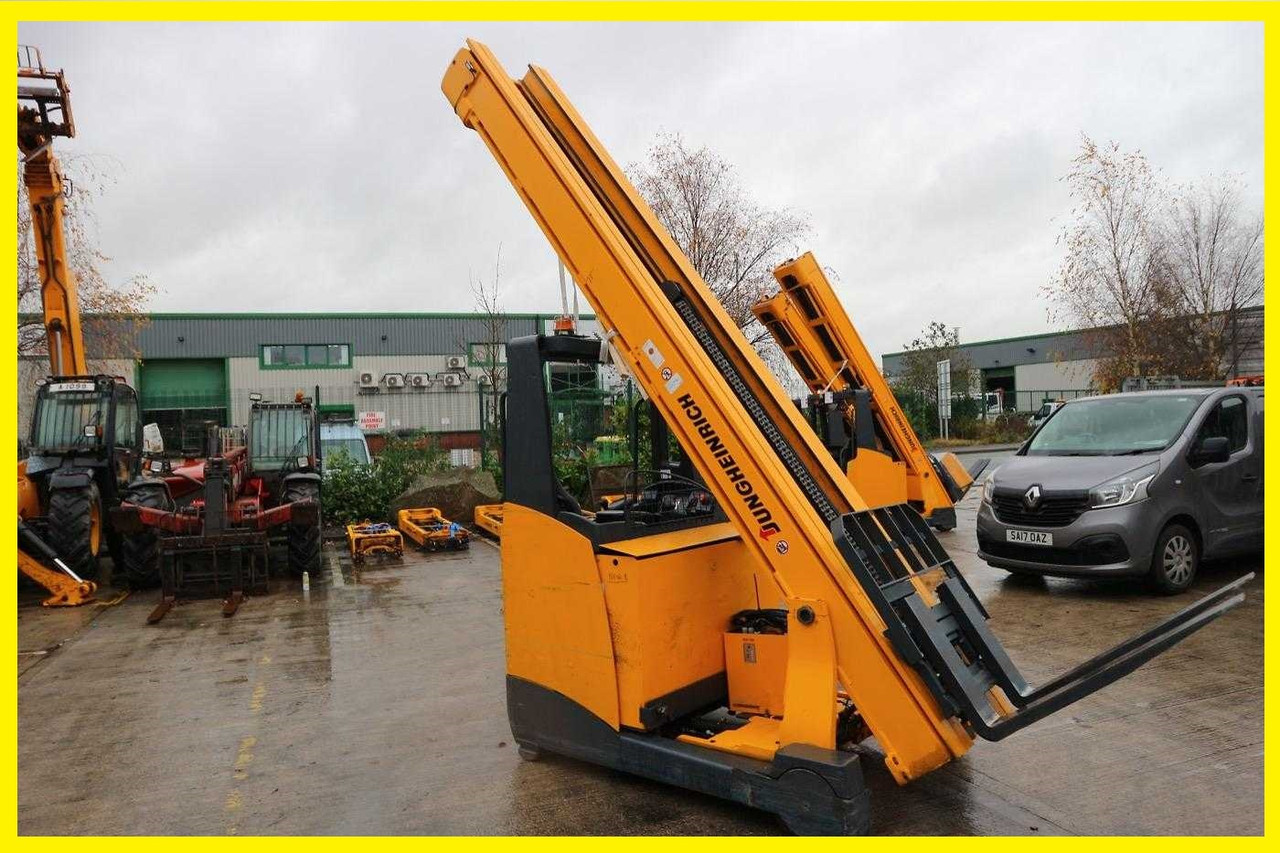 Ричтрак Jungheinrich ETV 325 б/у, 2.5т, 12000мм, 2010г: продажа, цена в ...