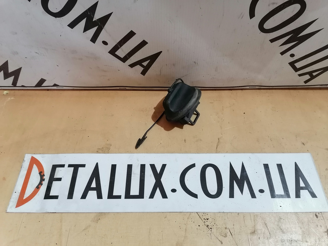 Крышка Топливного Бака 7700812369 на Opel Vivaro, Renault Trafic ...