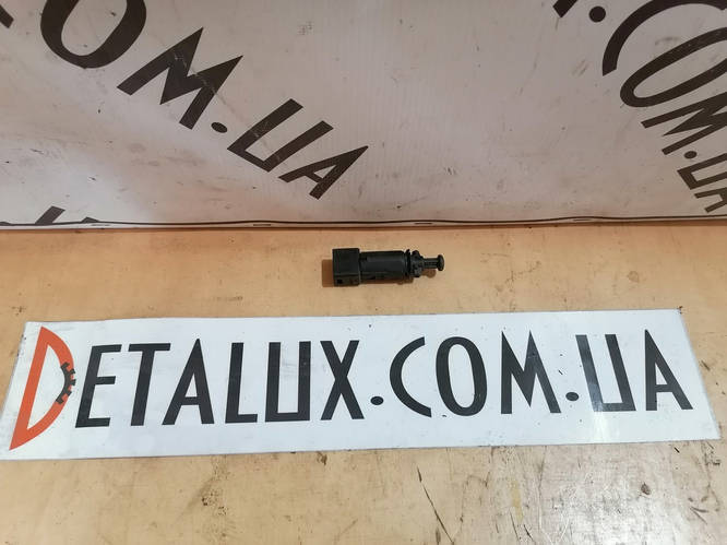 Купити Датчик увімкнення стоп-сигналу (на два контакти, жаба ...