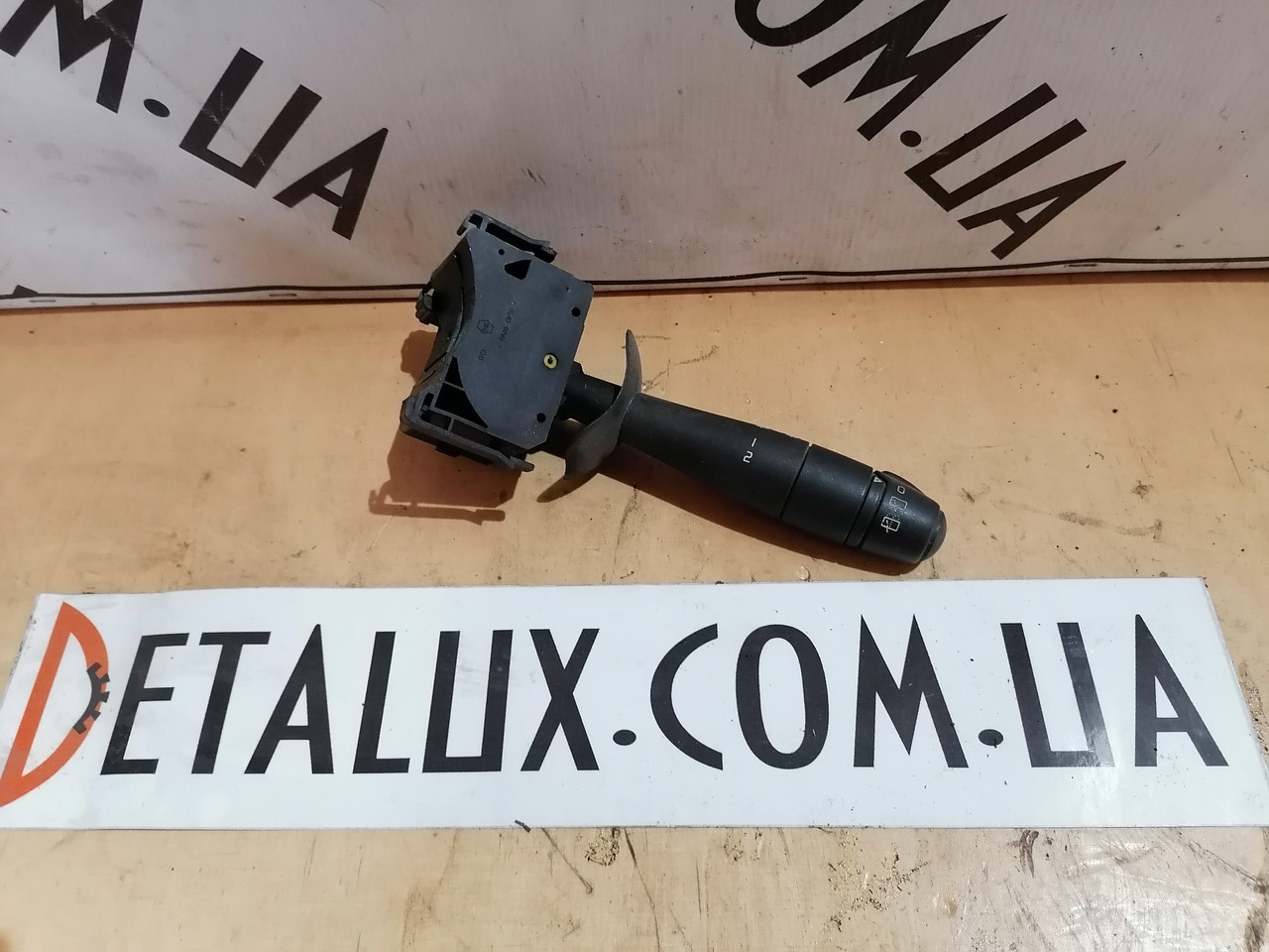 Перемикач двірників з керуванням бортовим комп'ютером 8200490948 на ...