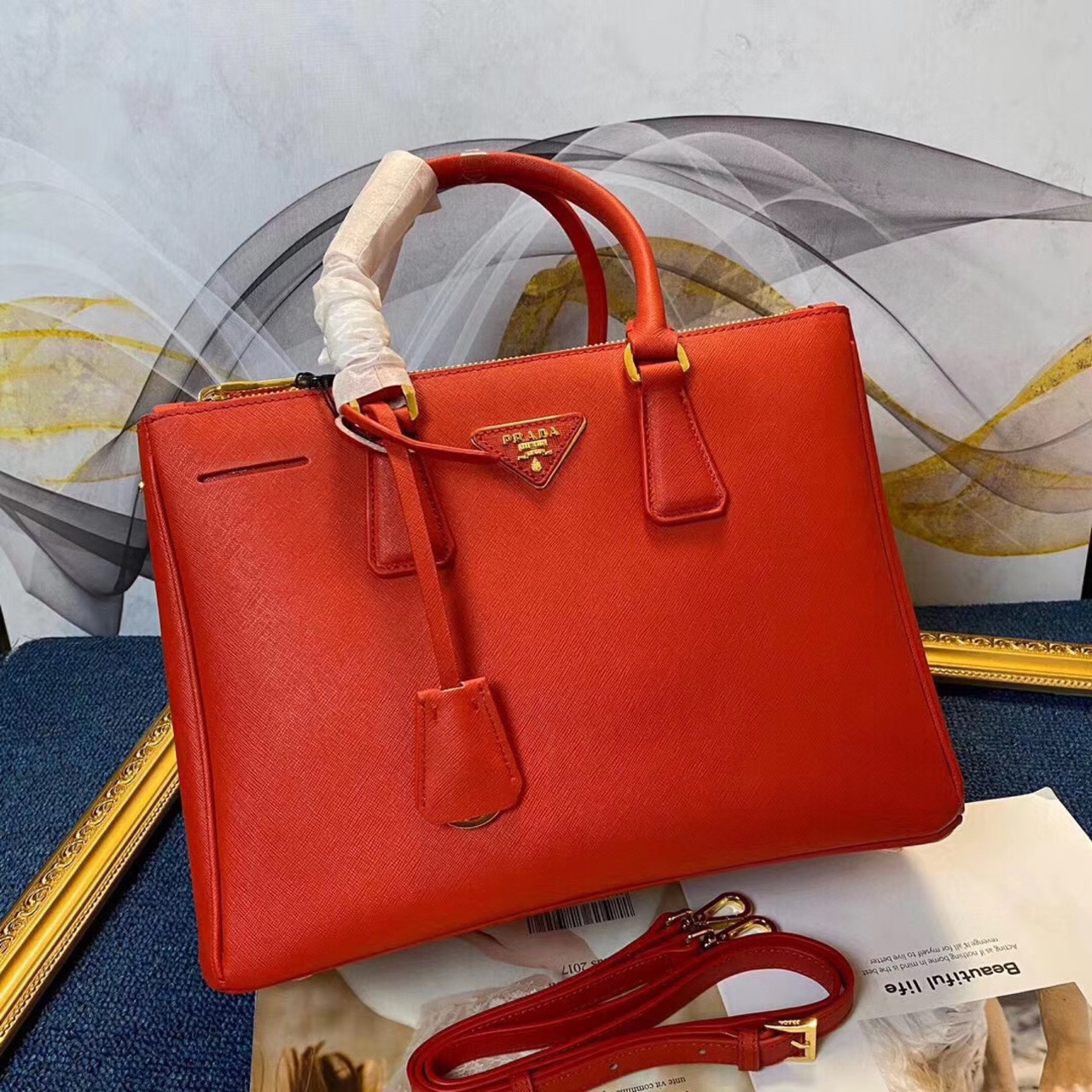 Сумка женская Прада Gallerie 30, 33 см, натуральная кожа, цвет красный ...