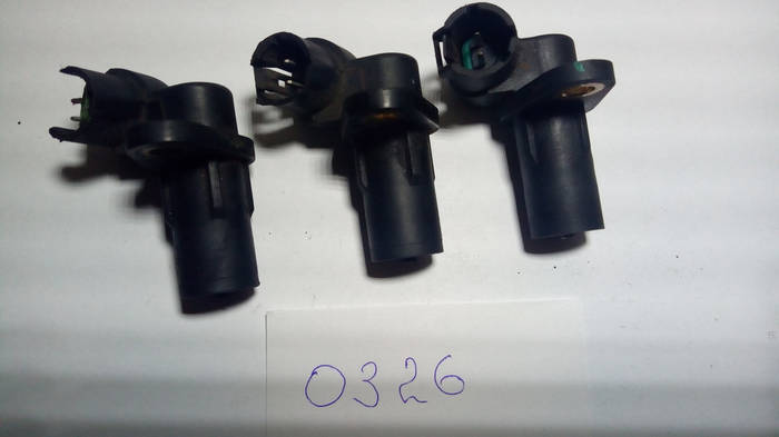 Датчик обертів колінвала 7700113552 / 8200443891 / 8200688405 / Vivaro ...