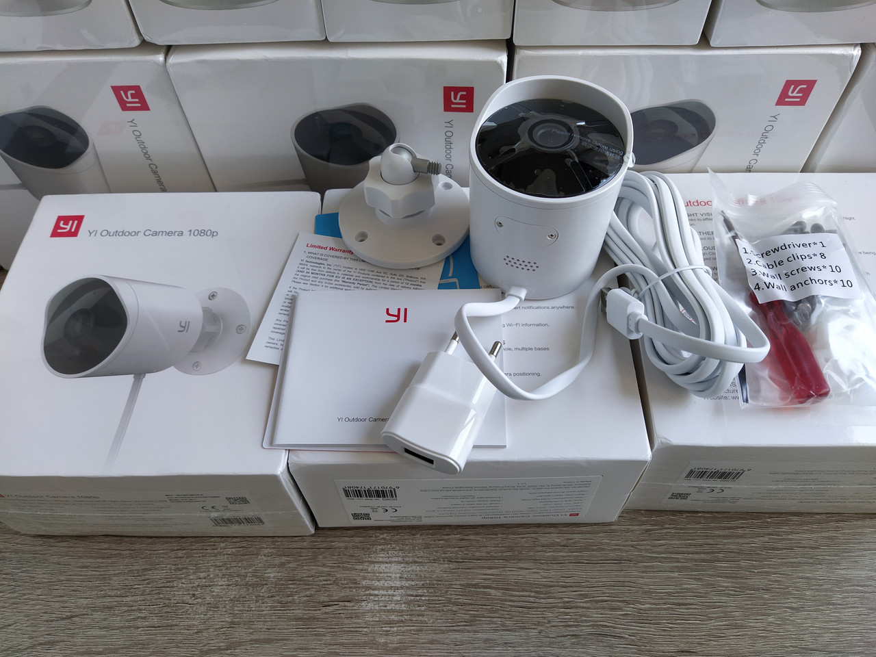 Купити IP-камера відеоспостереження YI Outdoor Самега 1080P White (YHS ...