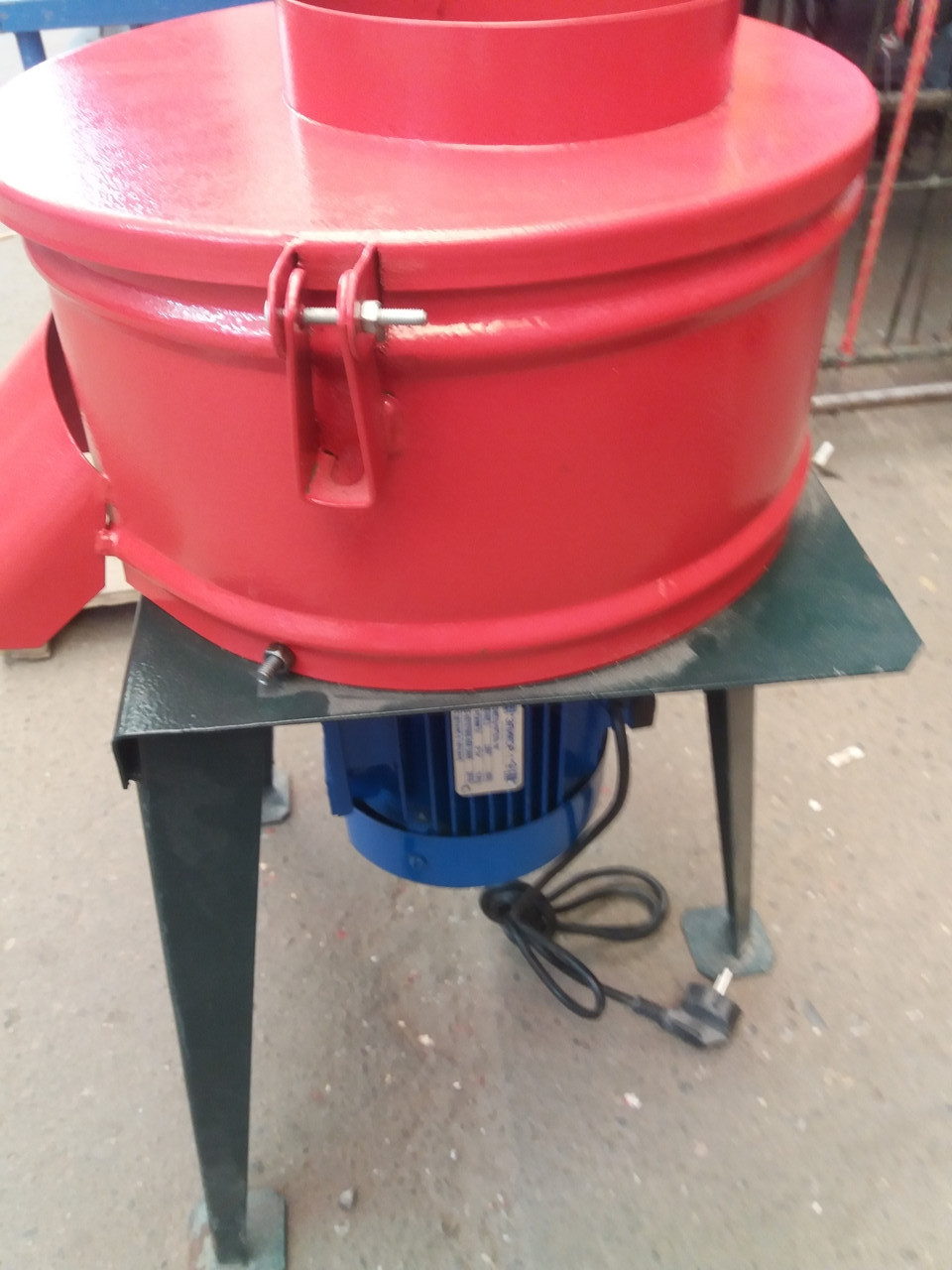 Купить Измельчитель травы - траворезка с двигателем Эликор-1, цена 6300 ...