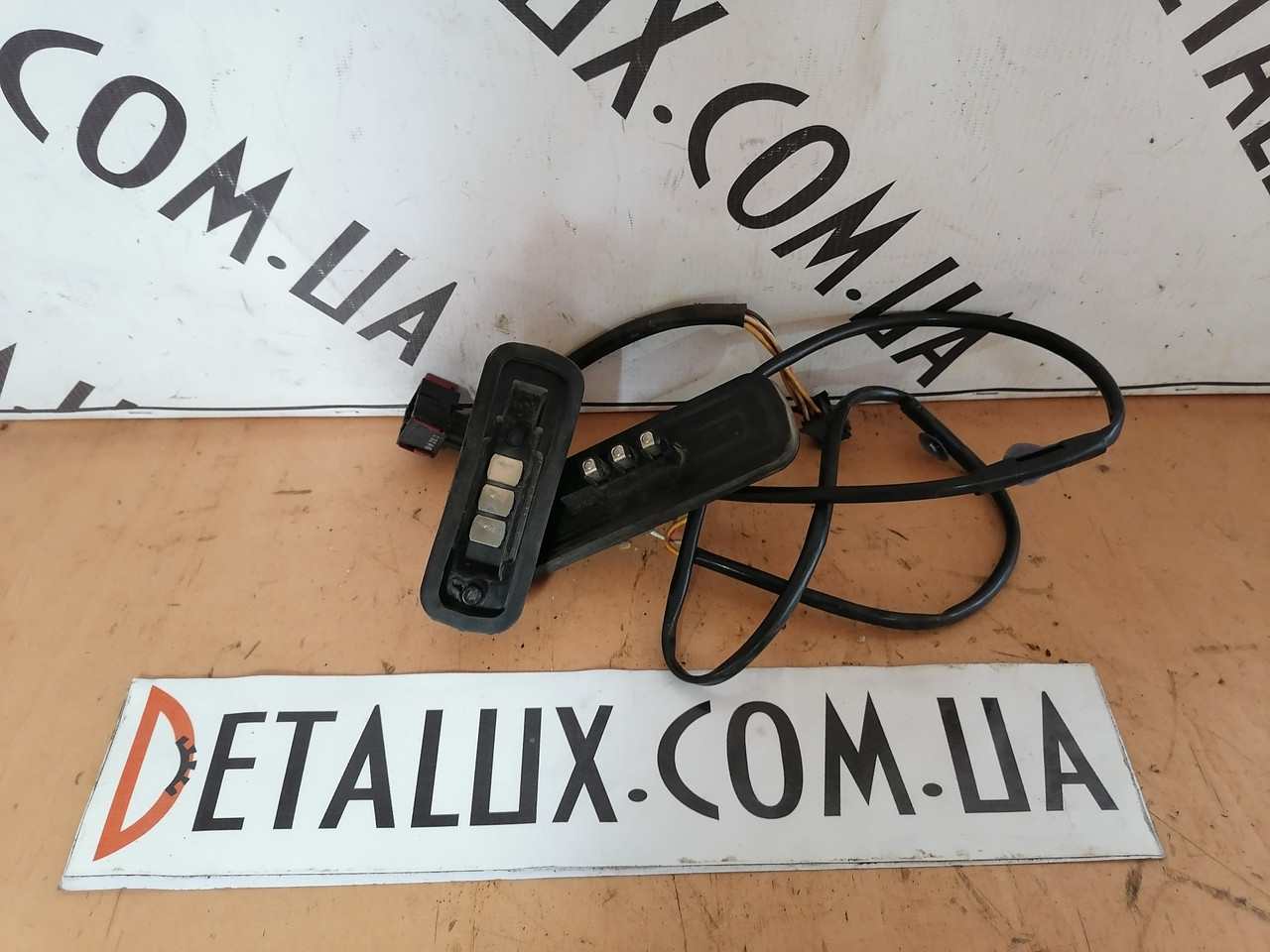 Контактная Группа Раздвижных Дверей на 3 Пина 8200139741, 8200139742 на ...