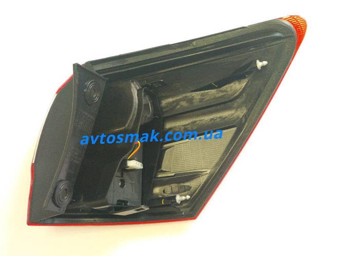 Купить Фонарь задний для Nissan Qashqai'10- правый внешний 26550BR00A ...