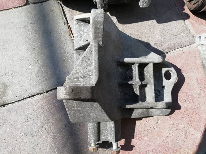 Купити Кронштейн компресора кондиціонера Subaru Legacy B13 23950AA020 ...