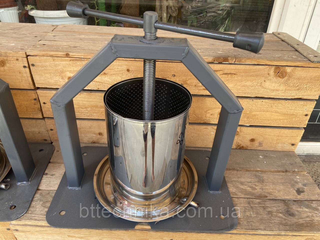 Ручной Пресс для сока 10л. (Винница): продажа, цена в Харькове ...