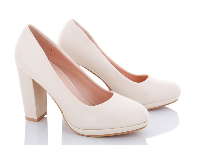 Туфли на Маленькой Платформе Светло Бежевые на Устойчивом Каблуке ...