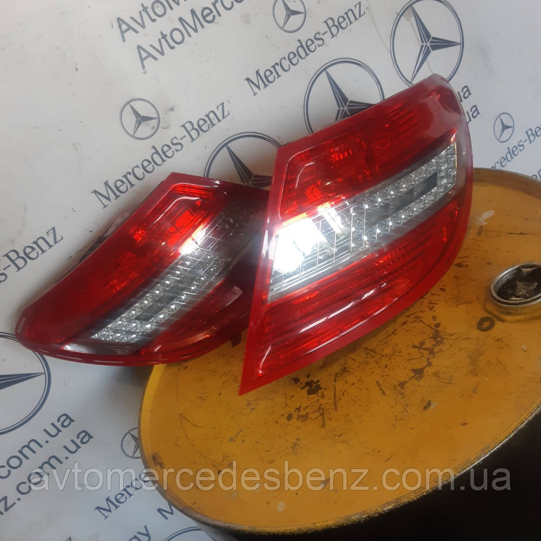 A2048201964 , A2048202064 Mercedes C-204 седан ліхтар задній лівий ...