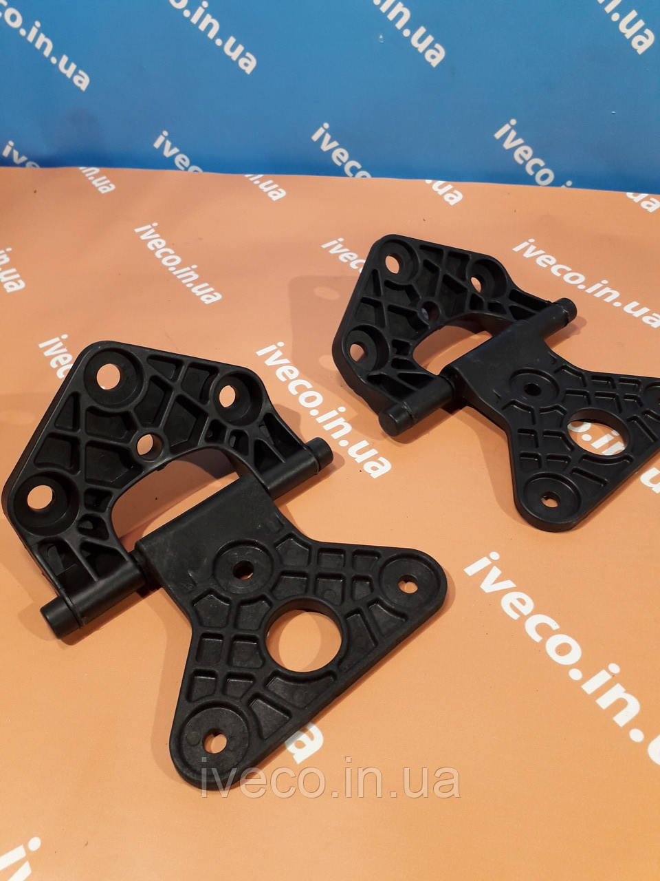 Навіс капота Iveco Trakker Stralis Івеко Тракер Страліс 504306106 ...