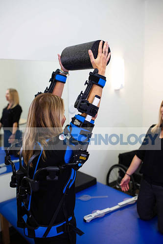 Купити EksoUE (eksoBIONICS) екзоскелет для верхніх кінцівок, ціна ...
