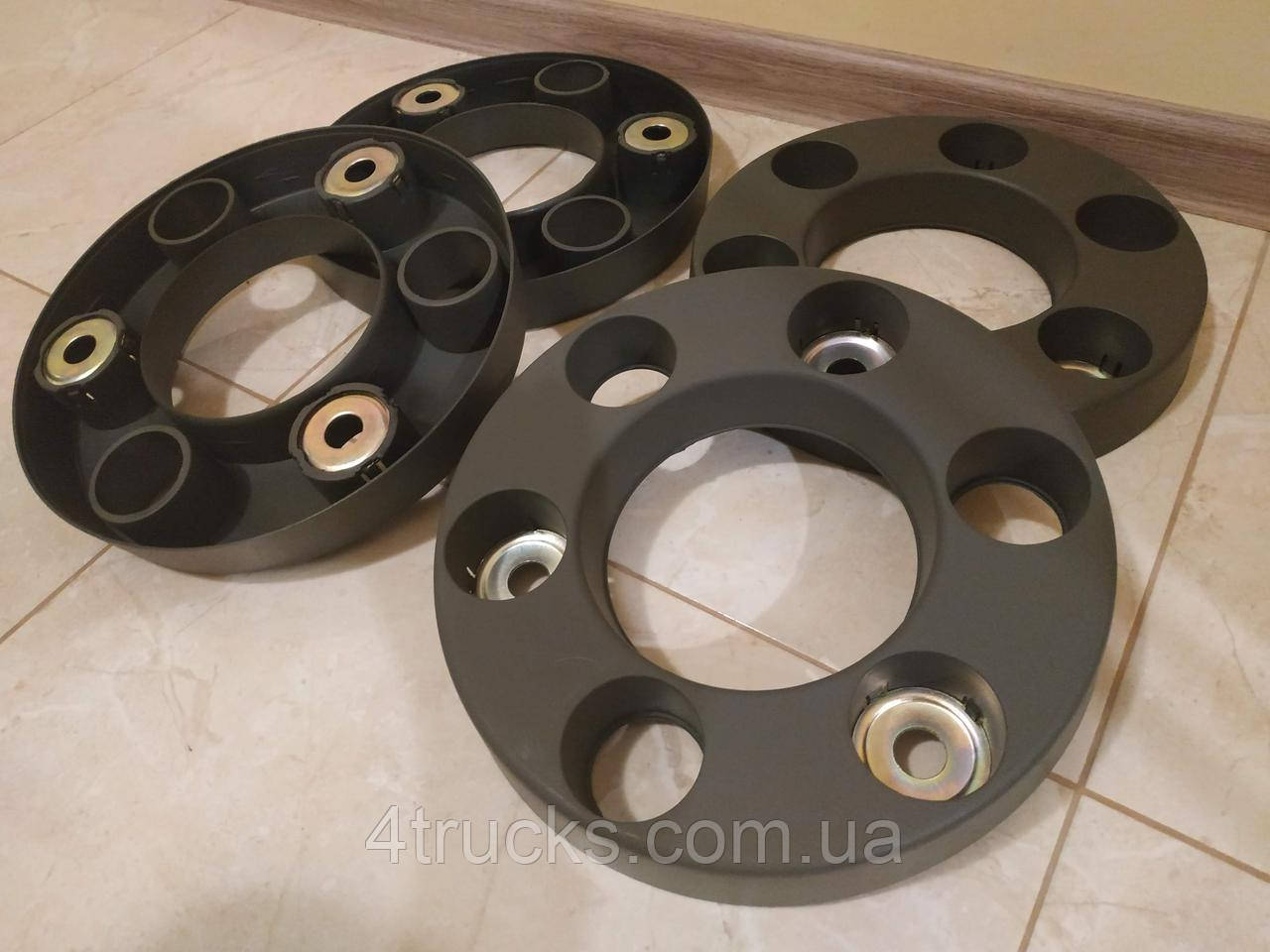 Купить Колпак колеса Iveco Eurocargo Daily 99477376 Декоративная ...