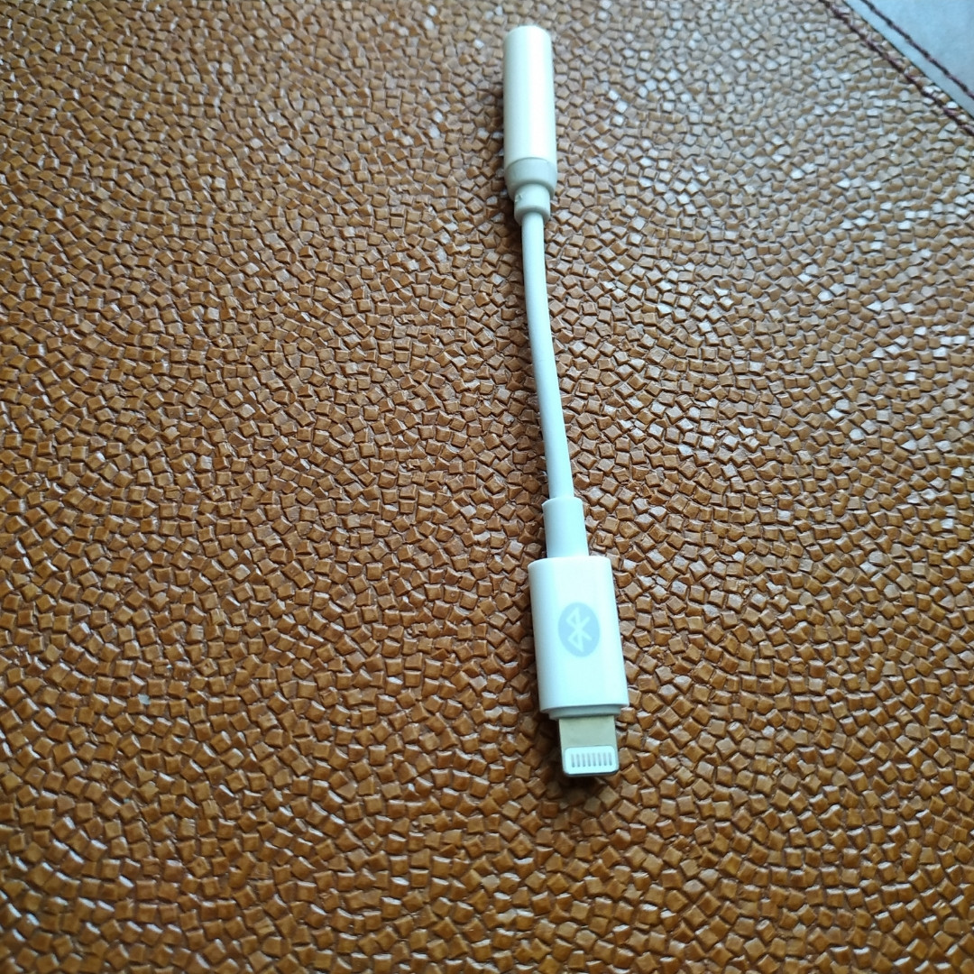 Адаптер-переходник с Lightning на разъем 3,5 мм для наушников, цена 87 ...