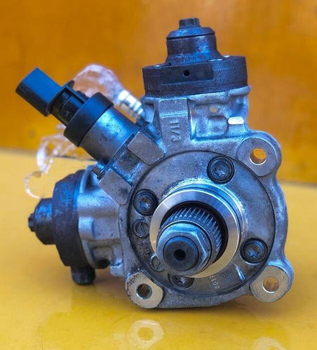 ТНВД топливный насос 3.0 TDI V6 BKS VW Touareg 059130755S Audi Q7, цена ...