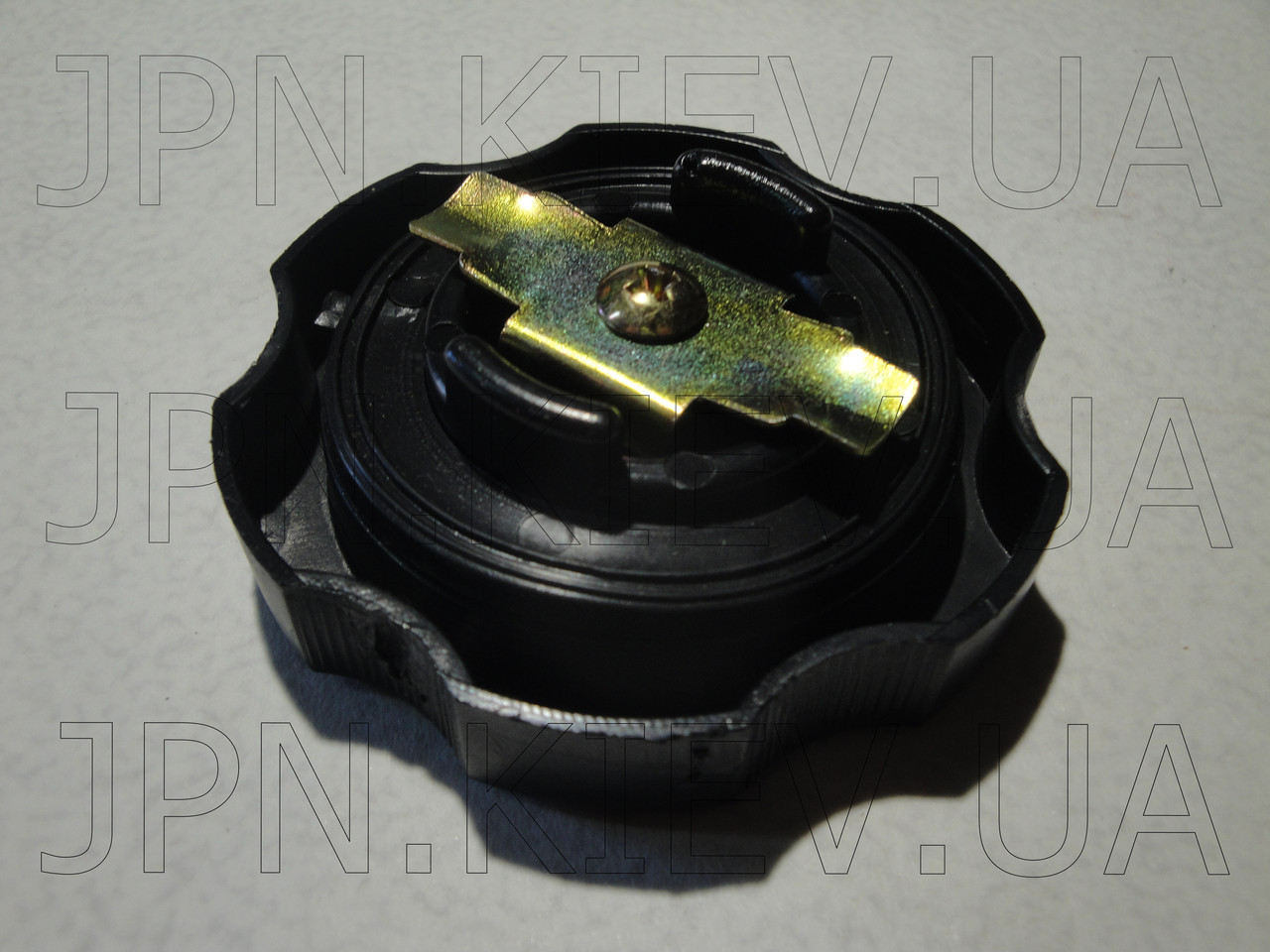 Крышка заливной горловины MITSUBISHI CANTER (MD008784/1250A015/MN143845 ...