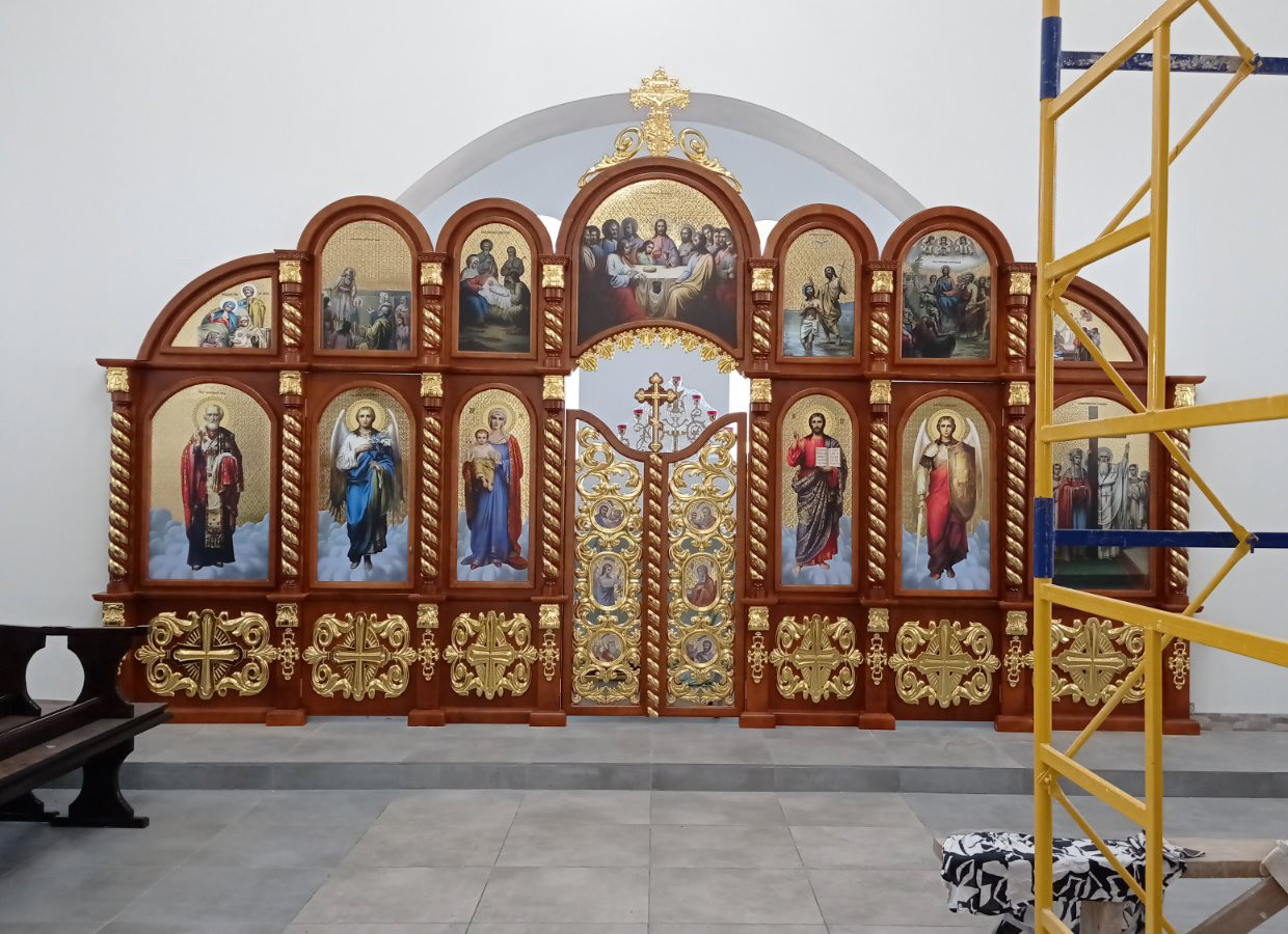 Большой резной Иконостас с золочением, изготовление иконостасов, купить ...