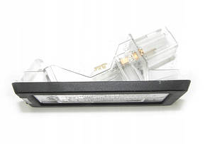 Renault(Original) 8200013577 - Подсветка номерного знака на Рено Сценик ...