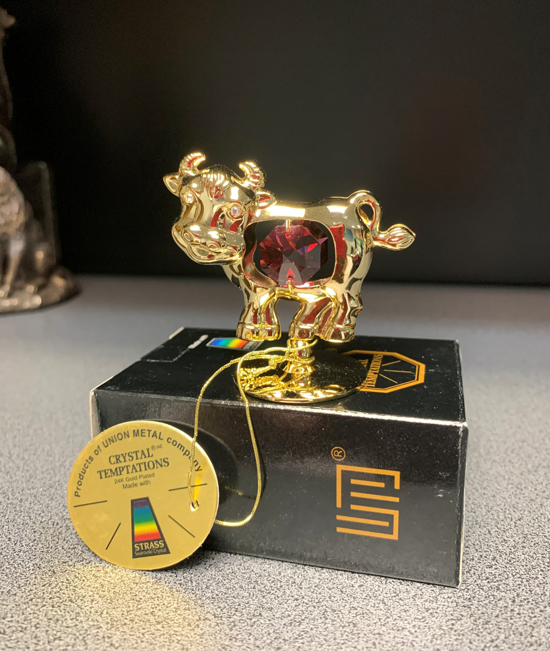 Статуэтка Быка с красными кристаллами Сваровски Символ 2021 года продажа цена в Киеве