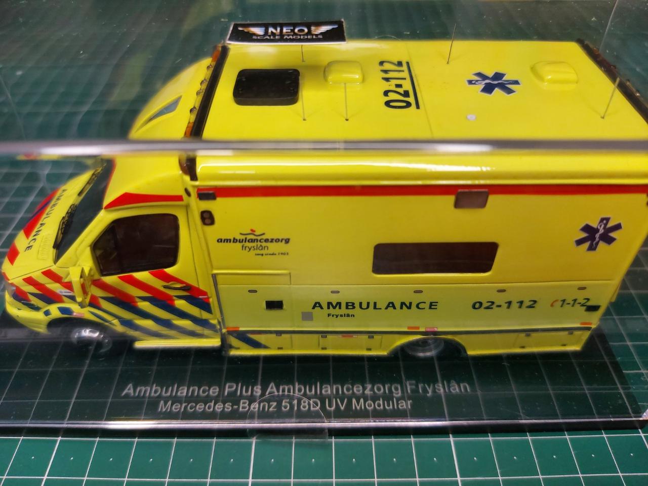 Купити Mercedes-Benz Sprinter 518D UV Modular Ambulance. Колекційна ...