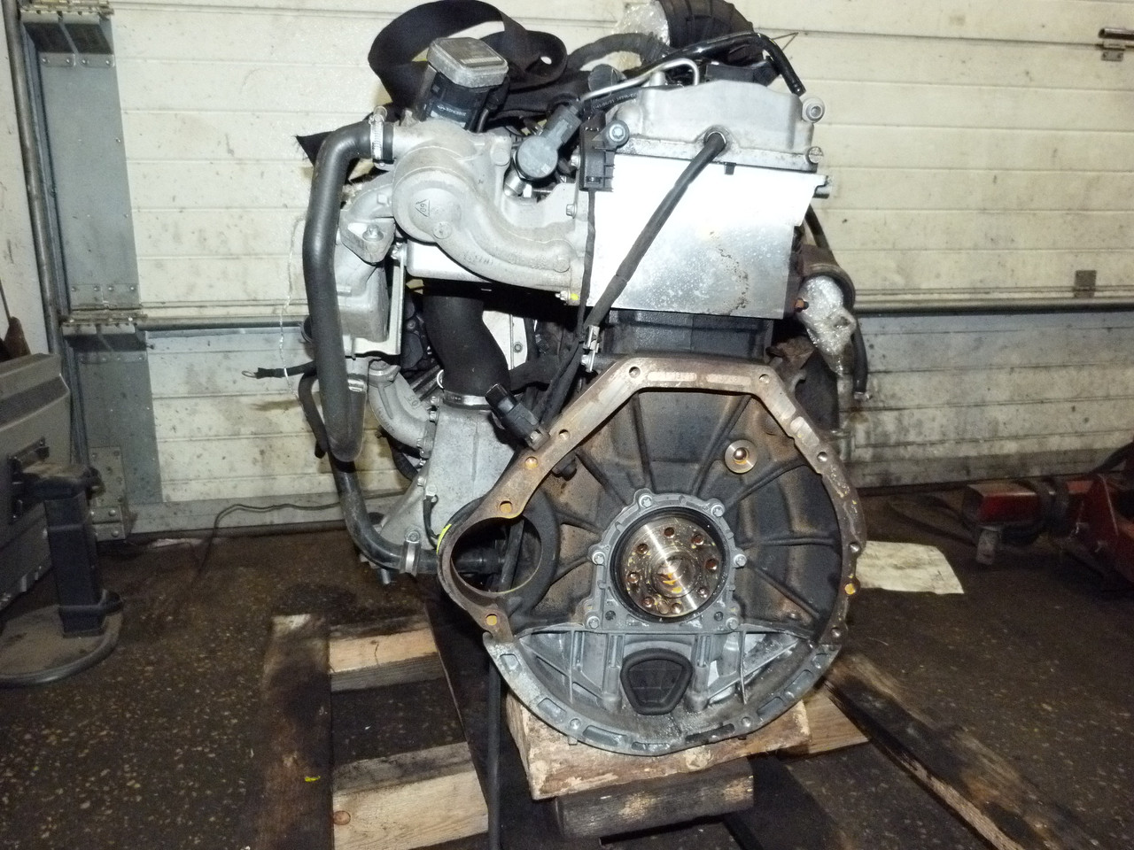 Купить Двигатель мотор OM 646 OM646 646.981 DE LA для Mercedes Vito ...