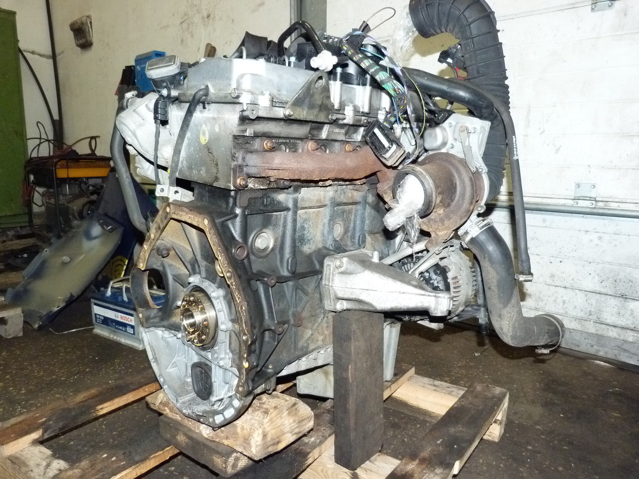 Купить Двигатель мотор OM 646 OM646 646.981 DE LA для Mercedes Vito ...