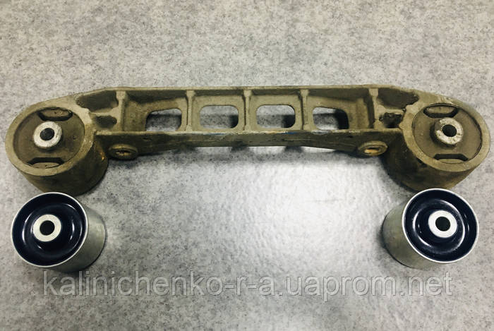 Купити Поліуретановий сайлентблок редуктора заднього моста Mercedes ...