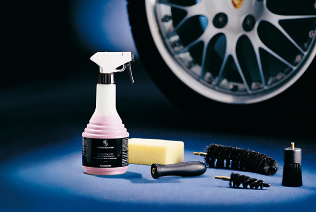 Автохімія в Чернівцях від компанії "Auto Motif".